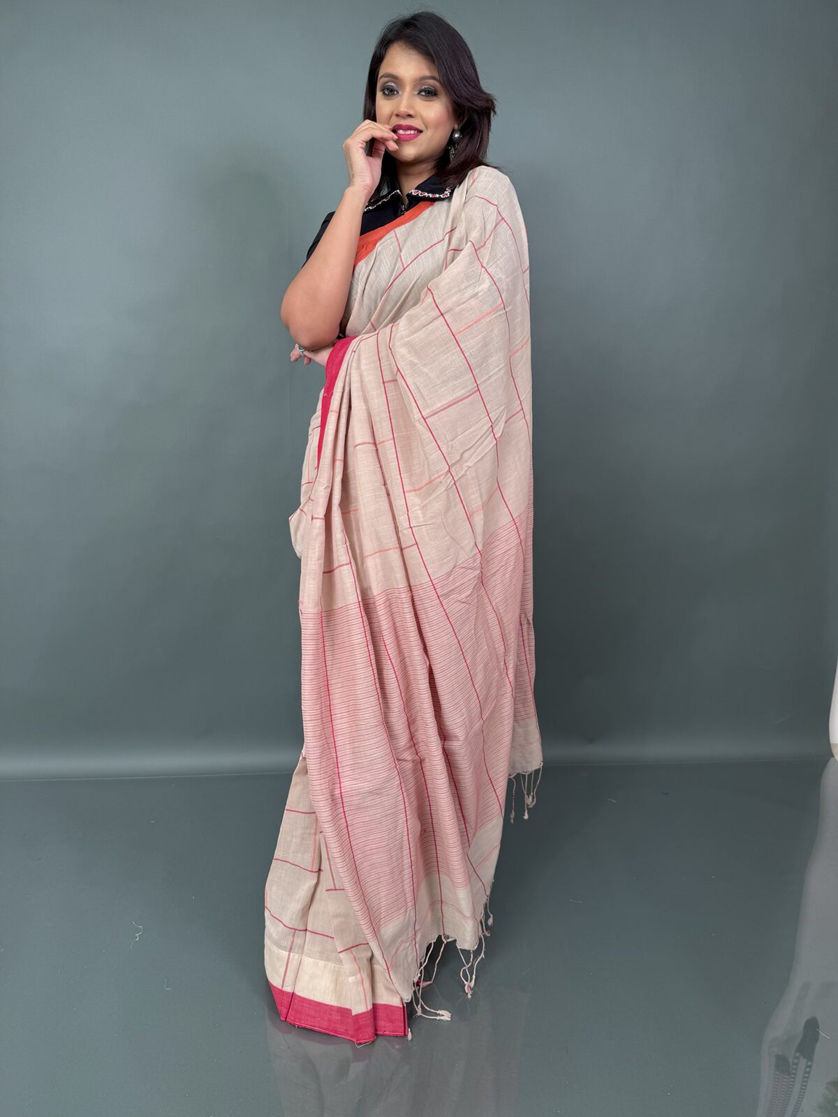 Eentika – Off-White Handloom Insta-Saree with Brick Weave & Red-Orange ...